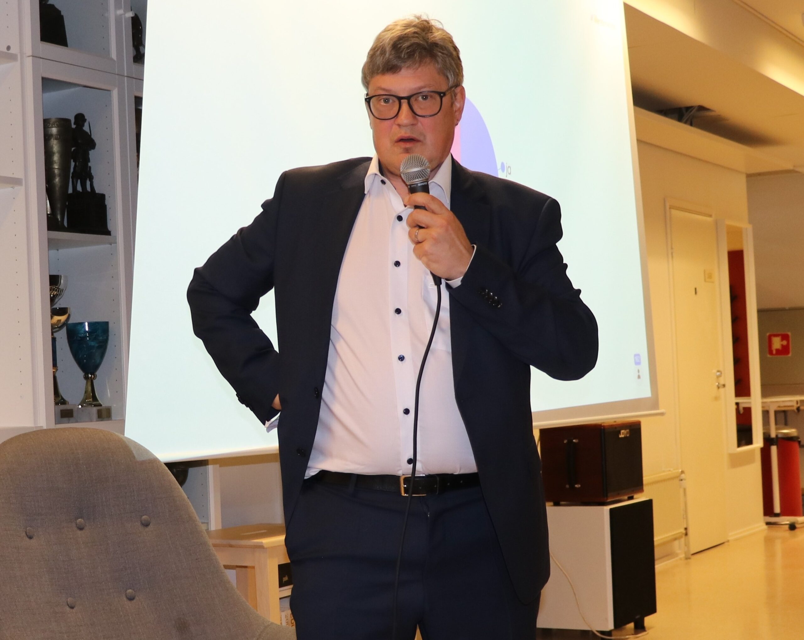 Kunnanjohtaja Rurik Ahlberg virkavapaalle tammikuussa – perehtyy IT ...